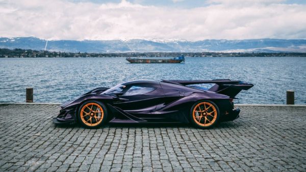 Apollo lance officiellement la production de l'Intensa Emozione (IE)
